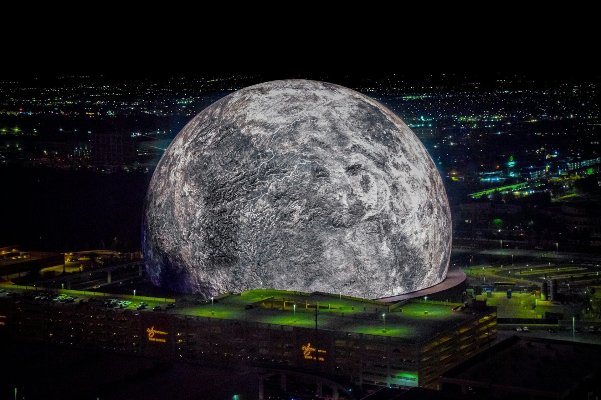 Things To Do in Stratosphere | BW Plus Casino Royale Hotel